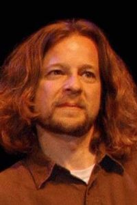 Piratas de Silicon Valley (1999) - BingeBeast